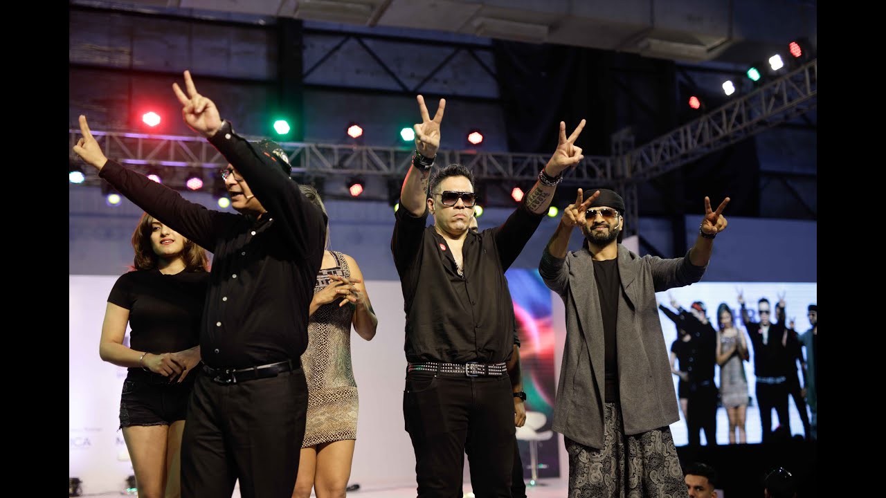 Savio John Pereira, Abhay Girdhar and Naseem Salmani @ Live Stage of ...